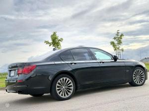 Melns BMW 750 2012 Šauļi, ar dzinēja tilpumu 4.40 L un nobraukumu 247 tūkst. km par 6300 €, foto 15 vietnē AUTOMOTO.COM.LV