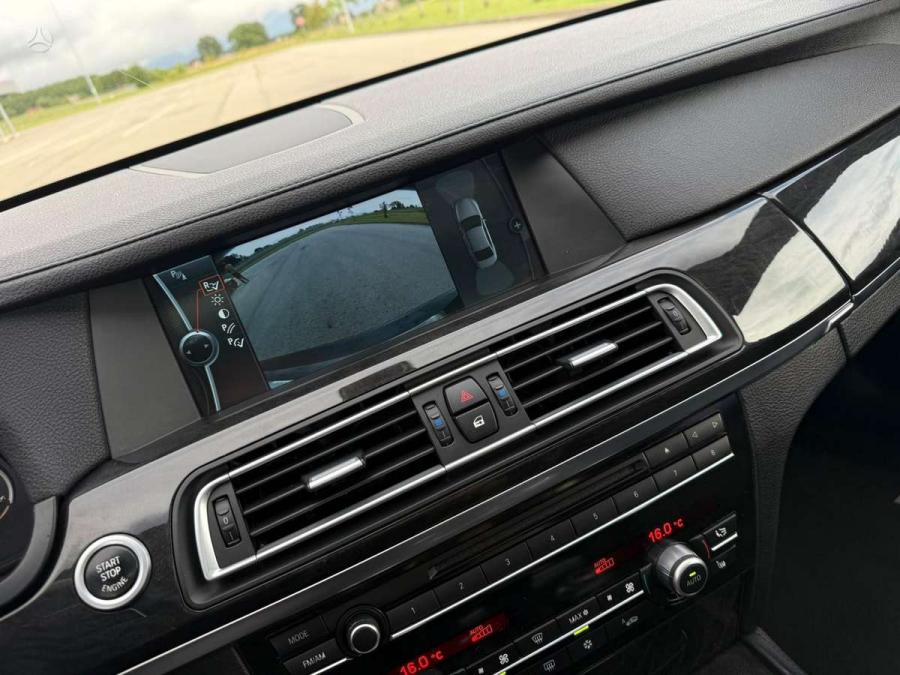 Melns BMW 750 2012 Šauļi, ar dzinēja tilpumu 4.40 L un nobraukumu 247 tūkst. km par 6300 €, foto 26 vietnē AUTOMOTO.COM.LV