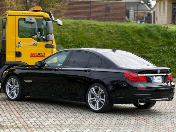 Black BMW 750 2012 in Klaipeda, with an engine capacity of 4.40 L and mileage of 248 thousand km for 4000 €, photo 10 on AUTOMOTO.COM.LV