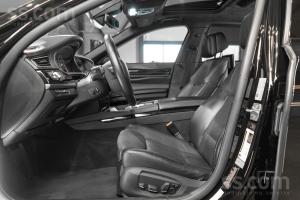 Melns BMW 750 2013 Rīga, ar dzinēja tilpumu 4.40 L un nobraukumu 210 tūkst. km par 33000 €, foto 9 vietnē AUTOMOTO.COM.LV