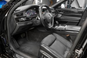 Melns BMW 750 2013 Rīga, ar dzinēja tilpumu 4.40 L un nobraukumu 210 tūkst. km par 33000 €, foto 10 vietnē AUTOMOTO.COM.LV