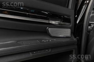 Melns BMW 750 2013 Rīga, ar dzinēja tilpumu 4.40 L un nobraukumu 210 tūkst. km par 33000 €, foto 27 vietnē AUTOMOTO.COM.LV