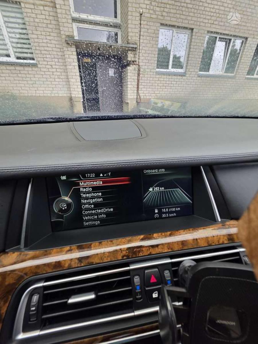 Melns BMW 750 2013 Skuodas, ar dzinēja tilpumu 4.40 L un nobraukumu 213 tūkst. km par 23900 €, foto 14 vietnē AUTOMOTO.COM.LV