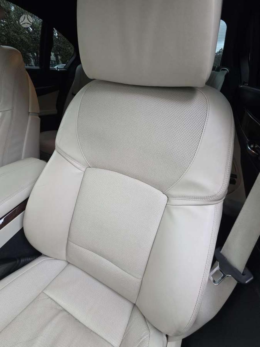 Melns BMW 750 2013 Skuodas, ar dzinēja tilpumu 4.40 L un nobraukumu 213 tūkst. km par 23900 €, foto 15 vietnē AUTOMOTO.COM.LV
