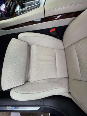 Melns BMW 750 2013 Skuodas, ar dzinēja tilpumu 4.40 L un nobraukumu 213 tūkst. km par 23900 €, foto 16 vietnē AUTOMOTO.COM.LV
