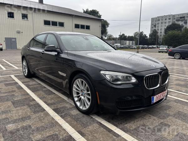 Melns BMW 750 2013 Rīga, ar dzinēja tilpumu 4.40 L un nobraukumu 201 tūkst. km par 7850 €, foto 3 vietnē AUTOMOTO.COM.LV