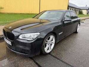 Черный БМВ 750 2013 в Вильнюс, объемом двигателя 4.40 л и пробегом 195 тыс. км за 4200 €, фото  на AUTOMOTO.COM.LV