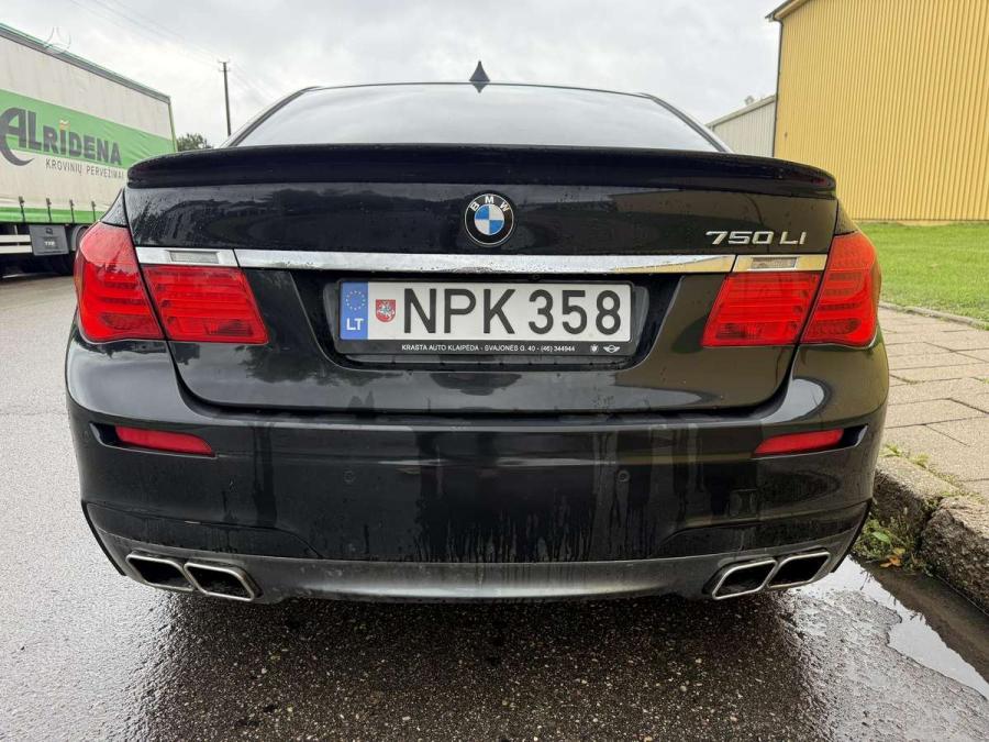 Черный БМВ 750 2013 в Вильнюс, объемом двигателя 4.40 л и пробегом 195 тыс. км за 4200 €, фото 7 на AUTOMOTO.COM.LV