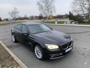 Melns BMW 750 2014 Klaipėda, ar dzinēja tilpumu 4.40 L un nobraukumu 170 tūkst. km par 13000 €, foto 8 vietnē AUTOMOTO.COM.LV