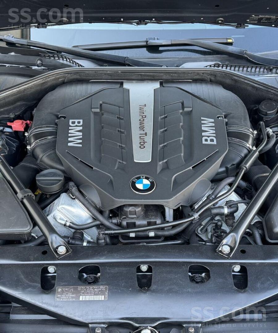Melns BMW 750 2014 Rīga, ar dzinēja tilpumu 4.40 L un nobraukumu 180 tūkst. km par 12700 €, foto 14 vietnē AUTOMOTO.COM.LV