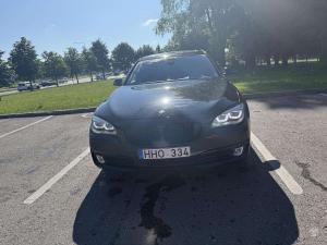 Melns BMW 750 2014 Klaipėda, ar dzinēja tilpumu 2.99 L un nobraukumu 200 tūkst. km par 22000 €, foto 3 vietnē AUTOMOTO.COM.LV