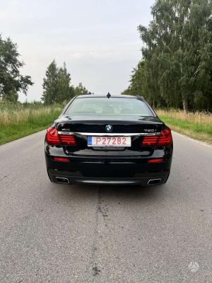 Black BMW 750 2014 in Kaunas, with an engine capacity of 4.40 L and mileage of 247 thousand km for 7100 €, photo 4 on AUTOMOTO.COM.LV