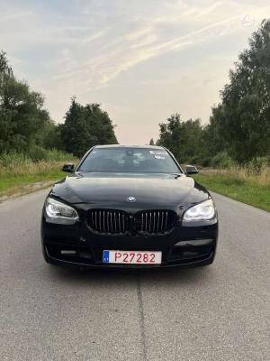 Black BMW 750 2014 in Kaunas, with an engine capacity of 4.40 L and mileage of 247 thousand km for 7100 €, photo 9 on AUTOMOTO.COM.LV