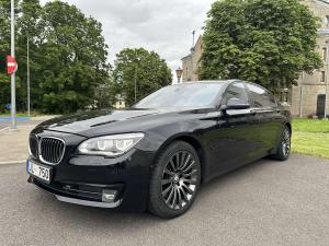 Melns BMW 750 2014 Tallina, ar dzinēja tilpumu 2.99 L un nobraukumu 296 tūkst. km par 12889 €, foto 5 vietnē AUTOMOTO.COM.LV