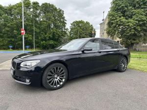 Melns BMW 750 2014 Tallina, ar dzinēja tilpumu 2.99 L un nobraukumu 296 tūkst. km par 12889 €, foto 7 vietnē AUTOMOTO.COM.LV