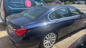 Melns BMW 750 2015 Kauņa, ar dzinēja tilpumu 2.99 L un nobraukumu 124 tūkst. km par 14650 €, foto 5 vietnē AUTOMOTO.COM.LV
