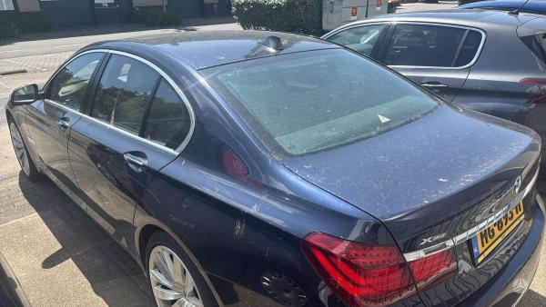 Melns BMW 750 2015 Kauņa, ar dzinēja tilpumu 2.99 L un nobraukumu 124 tūkst. km par 14650 €, foto 5 vietnē AUTOMOTO.COM.LV
