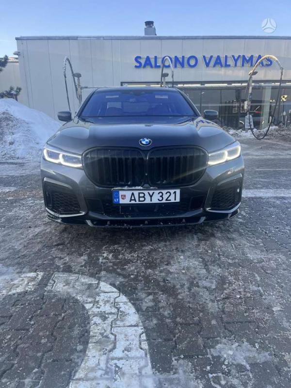 Melns BMW 750 2016 Kėdainiai, ar dzinēja tilpumu 4.40 L un nobraukumu 123 tūkst. km par 27000 €, foto 3 vietnē AUTOMOTO.COM.LV