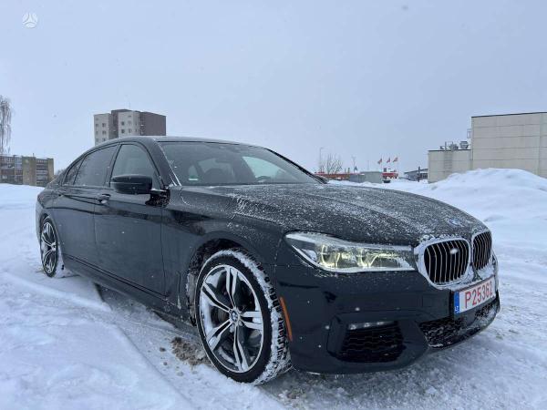 Black BMW 750 2016 in Siauliai, with an engine capacity of 4.40 L and mileage of 184 thousand km for 23000 €, photo 3 on AUTOMOTO.COM.LV
