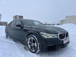 Melns BMW 750 2016 Šauļi, ar dzinēja tilpumu 4.40 L un nobraukumu 184 tūkst. km par 23000 €, foto 3 vietnē AUTOMOTO.COM.LV