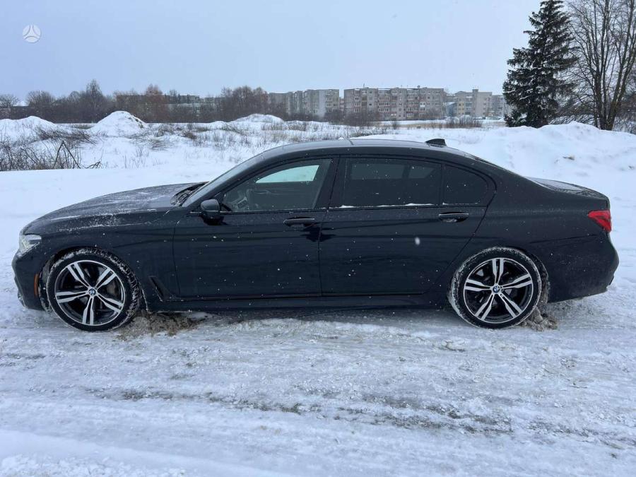 Melns BMW 750 2016 Šauļi, ar dzinēja tilpumu 4.40 L un nobraukumu 184 tūkst. km par 23000 €, foto 8 vietnē AUTOMOTO.COM.LV