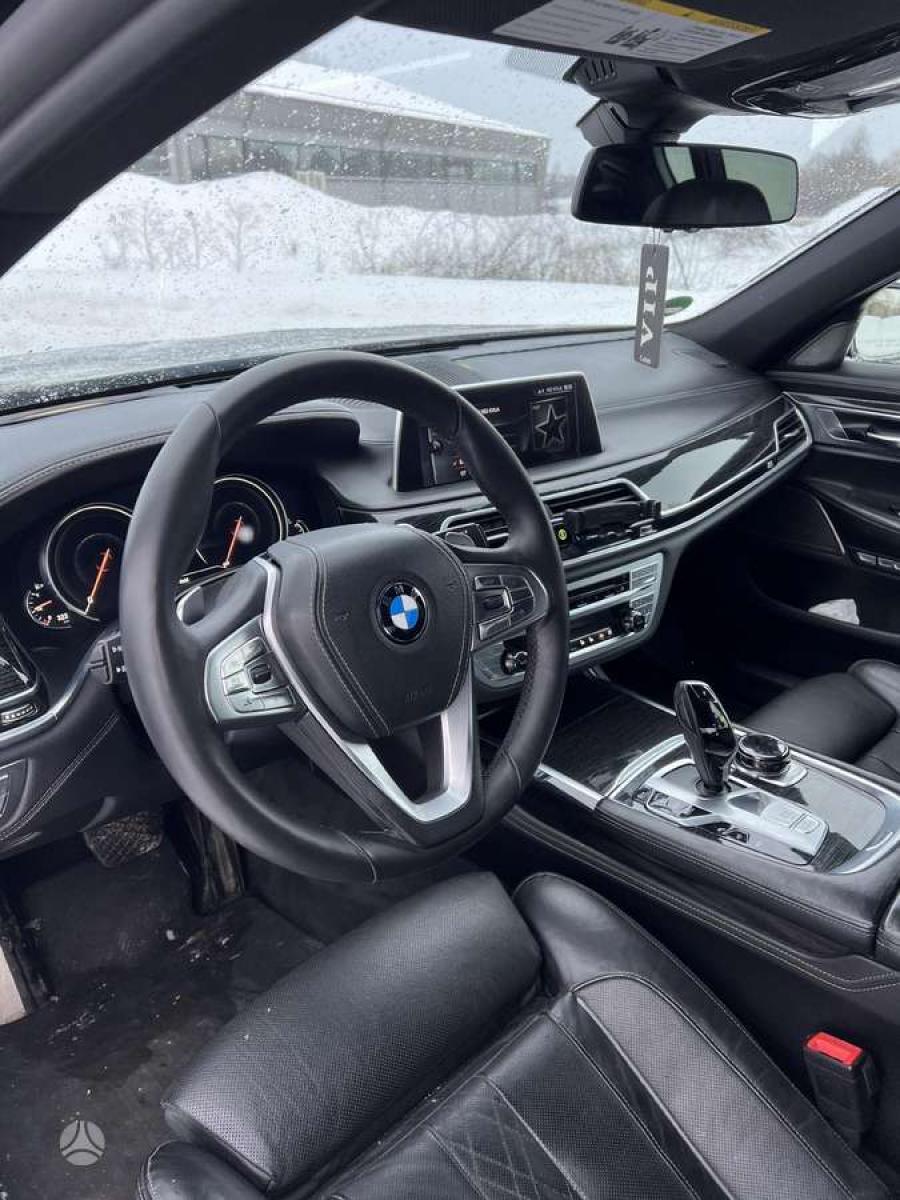 Melns BMW 750 2016 Šauļi, ar dzinēja tilpumu 4.40 L un nobraukumu 184 tūkst. km par 23000 €, foto 11 vietnē AUTOMOTO.COM.LV
