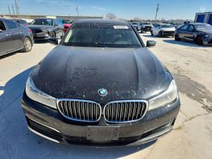 Black BMW 750 2016 in Vilnius, with an engine capacity of 4.40 L and mileage of 246 thousand km for 9999 €, photo 5 on AUTOMOTO.COM.LV