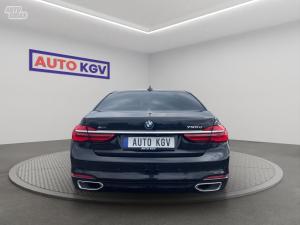 Melns BMW 750 2016 Viļņa, ar dzinēja tilpumu 3.00 L un nobraukumu 302 tūkst. km par 17999 €, foto 4 vietnē AUTOMOTO.COM.LV
