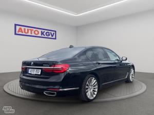 Melns BMW 750 2016 Viļņa, ar dzinēja tilpumu 3.00 L un nobraukumu 302 tūkst. km par 17999 €, foto 5 vietnē AUTOMOTO.COM.LV