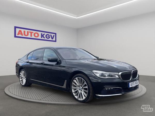 Black BMW 750 2016 in Vilnius, with an engine capacity of 3.00 L and mileage of 302 thousand km for 17999 €, photo 7 on AUTOMOTO.COM.LV