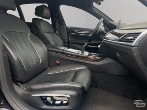 Melns BMW 750 2016 Viļņa, ar dzinēja tilpumu 3.00 L un nobraukumu 302 tūkst. km par 17999 €, foto 8 vietnē AUTOMOTO.COM.LV