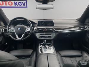 Melns BMW 750 2016 Viļņa, ar dzinēja tilpumu 3.00 L un nobraukumu 302 tūkst. km par 17999 €, foto 13 vietnē AUTOMOTO.COM.LV