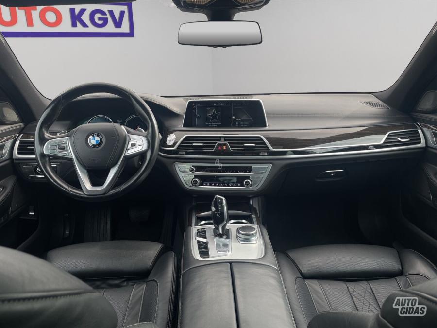 Melns BMW 750 2016 Viļņa, ar dzinēja tilpumu 3.00 L un nobraukumu 302 tūkst. km par 17999 €, foto 13 vietnē AUTOMOTO.COM.LV