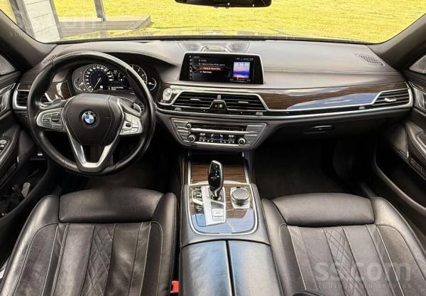 Melns BMW 750 2016 Rīga, ar dzinēja tilpumu 4.40 L un nobraukumu 262 tūkst. km par 19999 €, foto 10 vietnē AUTOMOTO.COM.LV