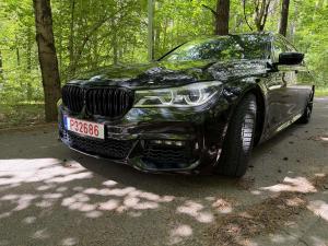 Black BMW 750 2016 in Vilnius, with an engine capacity of 4.40 L and mileage of 127 thousand km for 20500 €, photo 7 on AUTOMOTO.COM.LV