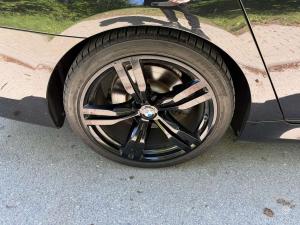 Black BMW 750 2016 in Vilnius, with an engine capacity of 4.40 L and mileage of 127 thousand km for 20500 €, photo 17 on AUTOMOTO.COM.LV