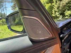 Black BMW 750 2016 in Vilnius, with an engine capacity of 4.40 L and mileage of 127 thousand km for 20500 €, photo 32 on AUTOMOTO.COM.LV