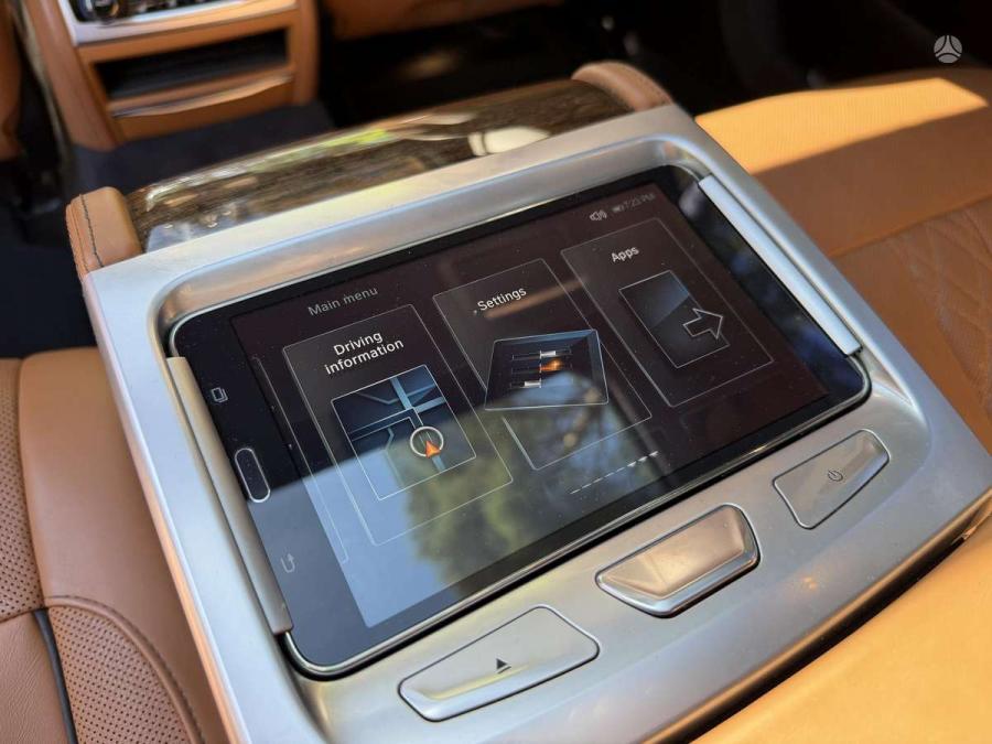 Black BMW 750 2016 in Vilnius, with an engine capacity of 4.40 L and mileage of 127 thousand km for 20500 €, photo 47 on AUTOMOTO.COM.LV