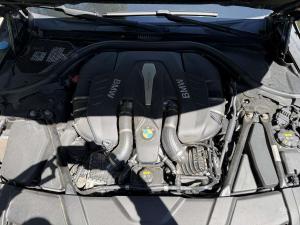 Black BMW 750 2016 in Vilnius, with an engine capacity of 4.40 L and mileage of 127 thousand km for 20500 €, photo 54 on AUTOMOTO.COM.LV