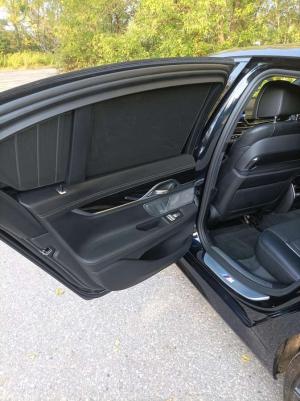 Black BMW 750 2016 in Vilnius, with an engine capacity of 4.40 L and mileage of 205 thousand km for 26000 €, photo 10 on AUTOMOTO.COM.LV
