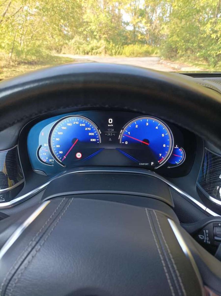 Black BMW 750 2016 in Vilnius, with an engine capacity of 4.40 L and mileage of 205 thousand km for 26000 €, photo 25 on AUTOMOTO.COM.LV