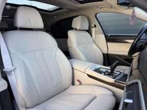 Черный БМВ 750 2016 в Вильнюс, объемом двигателя 4.40 л и пробегом 255 тыс. км за 12999 €, фото 8 на AUTOMOTO.COM.LV
