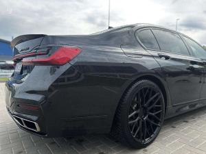 Melns BMW 750 2016 Viļņa, ar dzinēja tilpumu 4.40 L un nobraukumu 194 tūkst. km par 24000 €, foto 7 vietnē AUTOMOTO.COM.LV