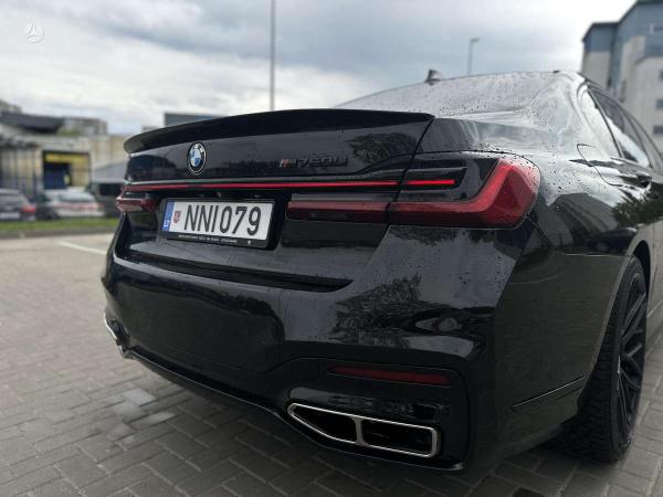 Melns BMW 750 2016 Viļņa, ar dzinēja tilpumu 4.40 L un nobraukumu 194 tūkst. km par 24000 €, foto 8 vietnē AUTOMOTO.COM.LV