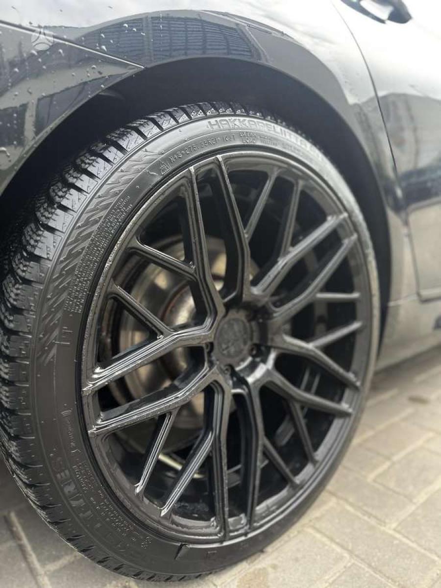 Melns BMW 750 2016 Viļņa, ar dzinēja tilpumu 4.40 L un nobraukumu 194 tūkst. km par 24000 €, foto 9 vietnē AUTOMOTO.COM.LV
