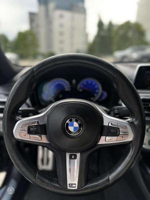 Melns BMW 750 2016 Viļņa, ar dzinēja tilpumu 4.40 L un nobraukumu 194 tūkst. km par 24000 €, foto 11 vietnē AUTOMOTO.COM.LV
