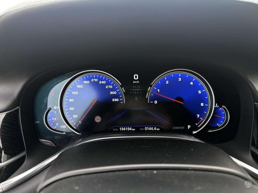 Melns BMW 750 2016 Viļņa, ar dzinēja tilpumu 4.40 L un nobraukumu 194 tūkst. km par 24000 €, foto 12 vietnē AUTOMOTO.COM.LV