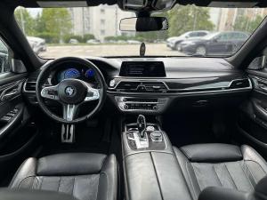 Melns BMW 750 2016 Viļņa, ar dzinēja tilpumu 4.40 L un nobraukumu 194 tūkst. km par 24000 €, foto 17 vietnē AUTOMOTO.COM.LV