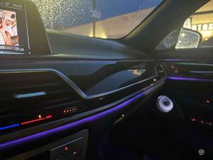 Melns BMW 750 2016 Viļņa, ar dzinēja tilpumu 4.40 L un nobraukumu 194 tūkst. km par 24000 €, foto 19 vietnē AUTOMOTO.COM.LV