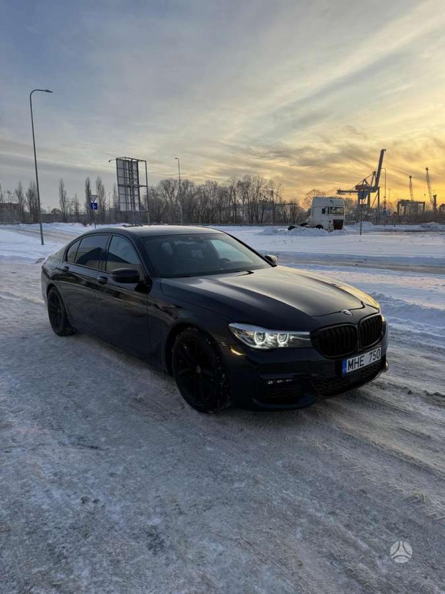 Melns BMW 750 2017 Klaipėda, ar dzinēja tilpumu 4.40 L un nobraukumu 168 tūkst. km par 22500 €, foto 1 vietnē AUTOMOTO.COM.LV